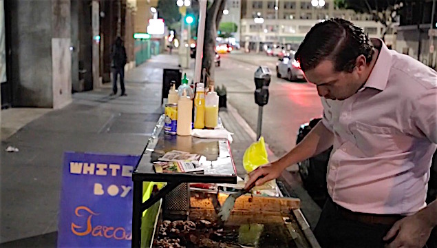 In Downtown L.A., one white boy makes very special tacos (video) - POCHO