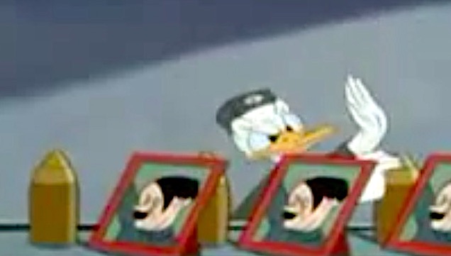 'Donald Duck in Nutzi Land' aka 'Der Fuehrer's Face' (1943 video) - POCHO